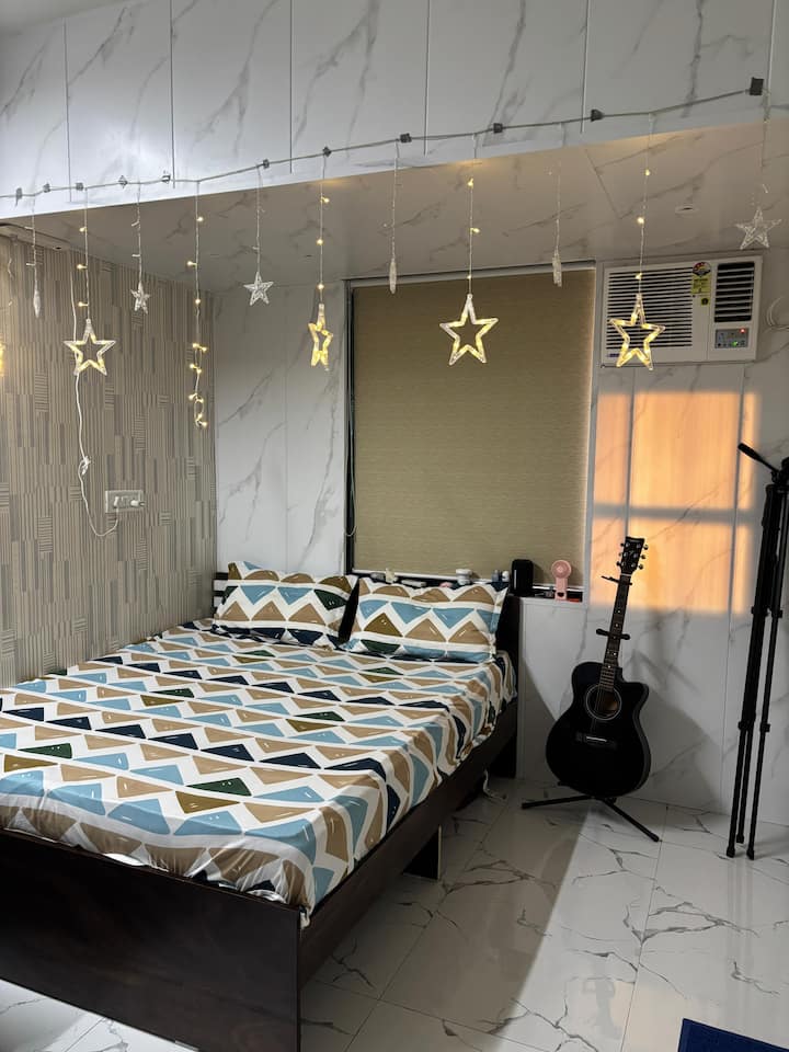 409,entire 1rk | Walking Distance Metro & Station - Mumbai