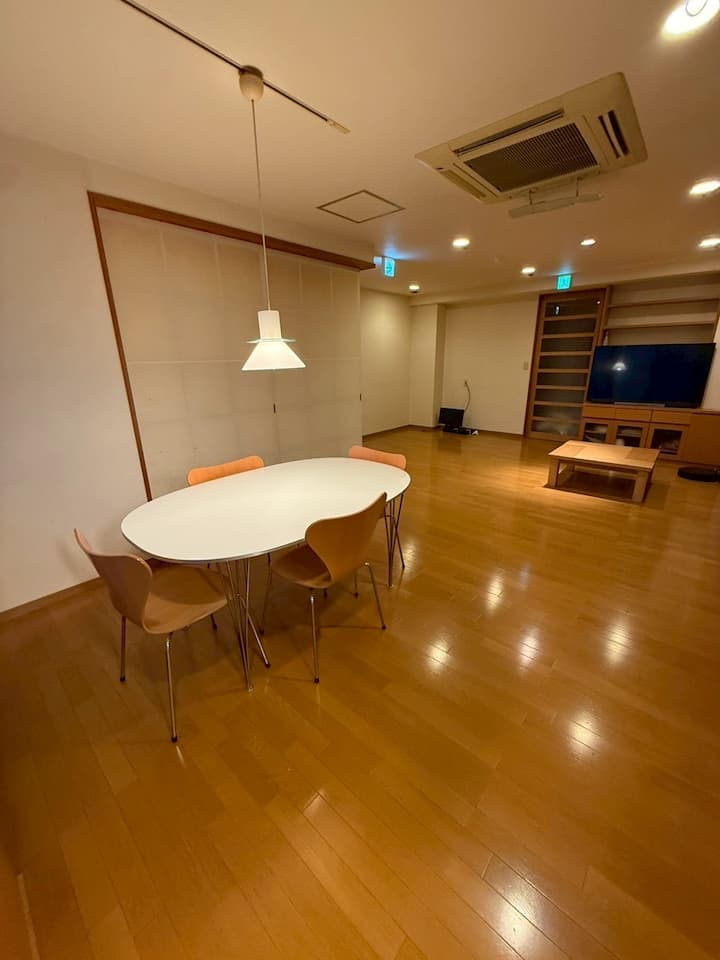 Y2) 15 Min Airport / 4 Rooms 9 Person Private Room - 福岡市