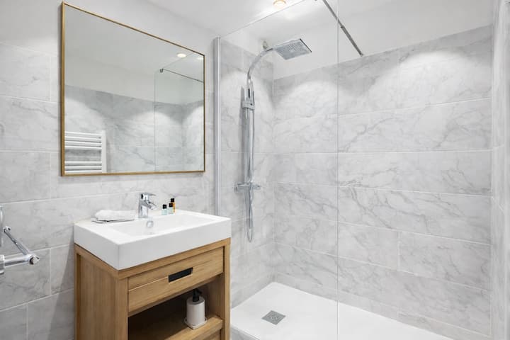 Bijoux Plage-beach Apartment With Garden - Antibes