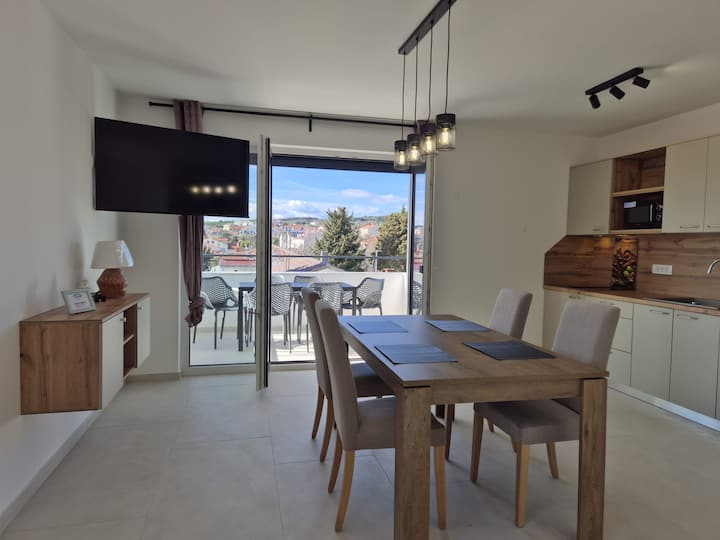 Natalija A4 City 2 - Blizu Centra, Mirna Lokacija - Krk