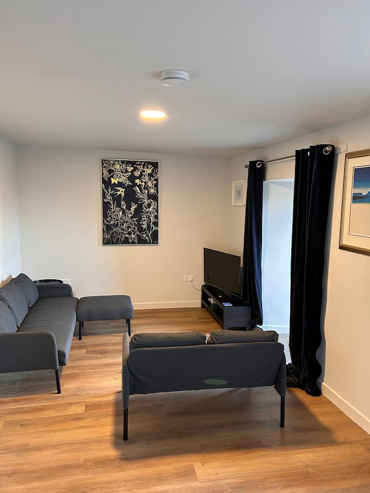 2 Bedroom Flat With Seaview - Dunbar