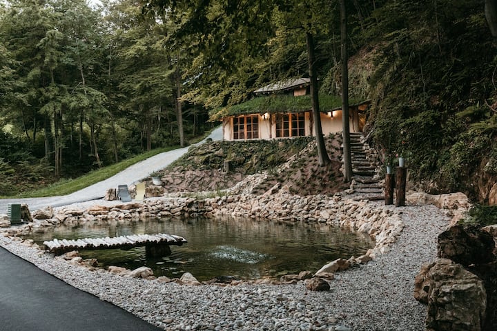 Forest Luxe Retreat Cabin With Sauna And Jacuzzi - Laško