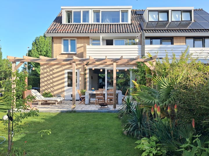 Beach Vibe Family Home - Katwijk aan Zee