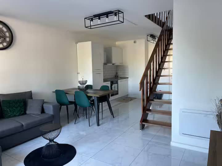 Duplex Montpellier Proche Tram – 2 Chambres - Montpellier