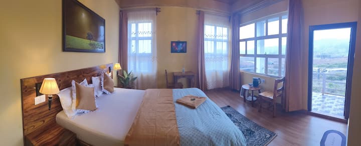 Tranquil Riverside Retreat With Mountain Views - Cherrapunjee