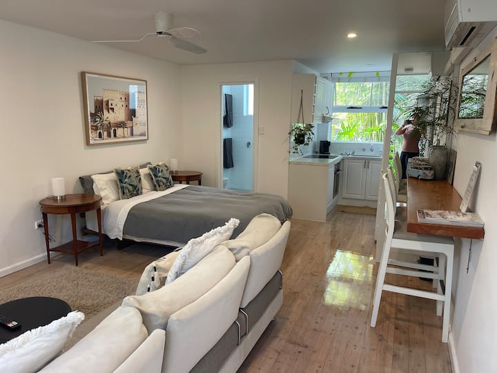 Newport Beach Studio Oasis - 1 X Queen Bed Only - Collaroy