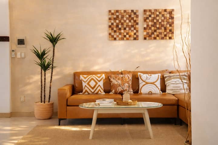 Serene Mediterranean Retreat ~Large 2br Near Beach - Da Nang