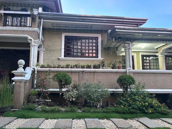 Garden Of Gen Resort 3 Bedrooms For 12 Guests - Pagsanjan