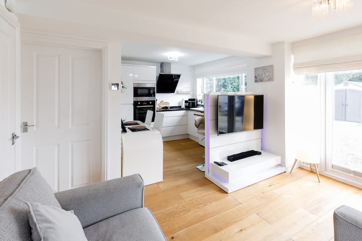 Tranquil Lodge – Peaceful Country Stay By The Sea - Isle of Sheppey