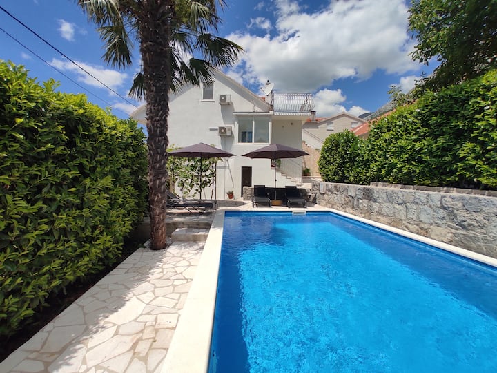 Holiday House Palma With Private Pool - Omiš