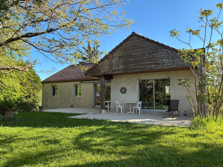 Maison Du Noyer 100m2 - Piano & Terrasse - Garage - Dole