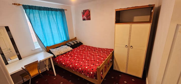 2 Bedroom Beautiful Flat. - Warrington