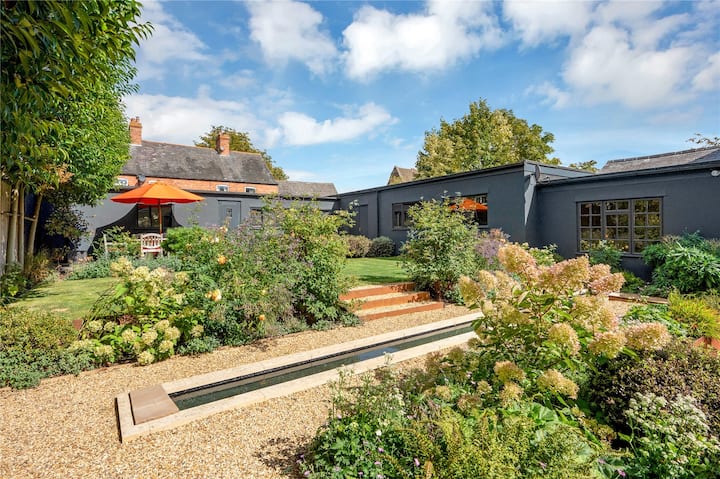 51-53 Georgian Townhouse - Rutland