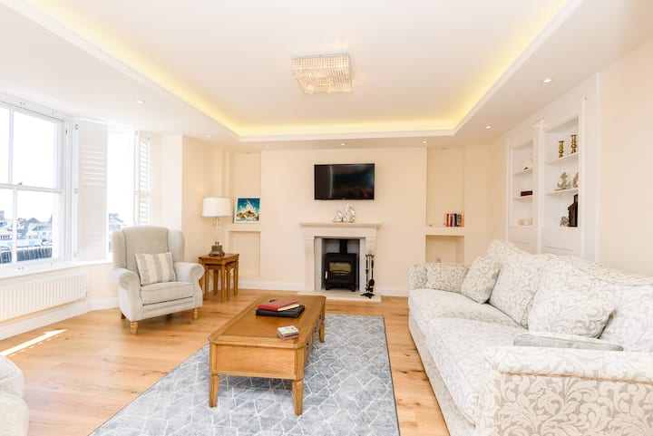 Bellevue - Luxurious 5 Star Harbour View Retreat - Looe