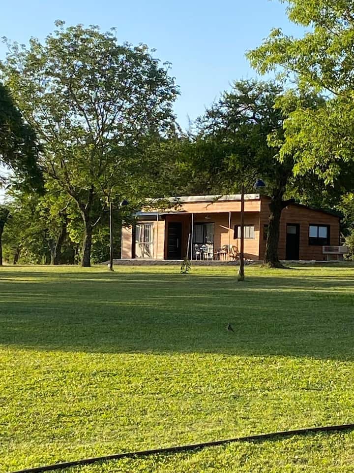 Casa 2 Dormitorios En Bodega Entre Viñedos - Colón