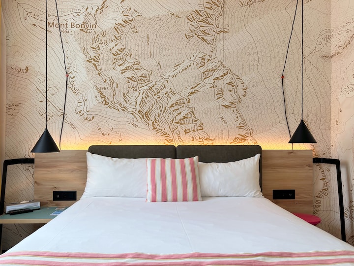 Queen Room - Contactless Check-in - Sierre