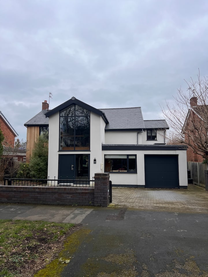 Golf Open. Modern Family Stay By Formby Beach - Southport