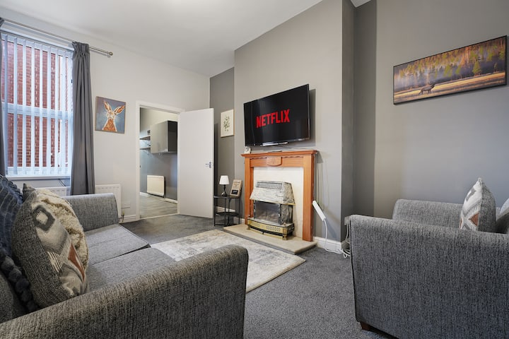 Modern 2-bed Near Seafront & Easy Commute Links - South Shields