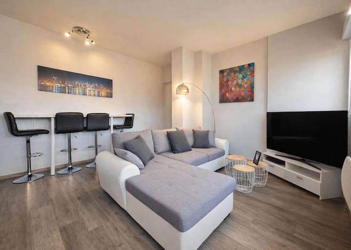 Suite 401 - Panorama Sur Mâcon & Parking Privé - Mâcon