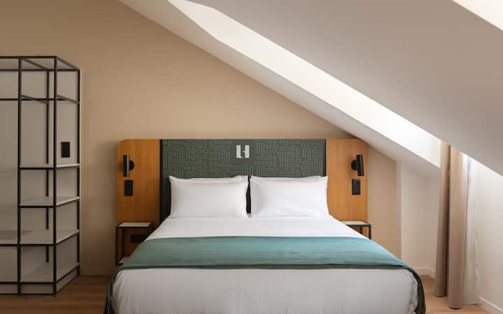 Limehome Versailles Rue Du Bailliage | Suite - Versailles