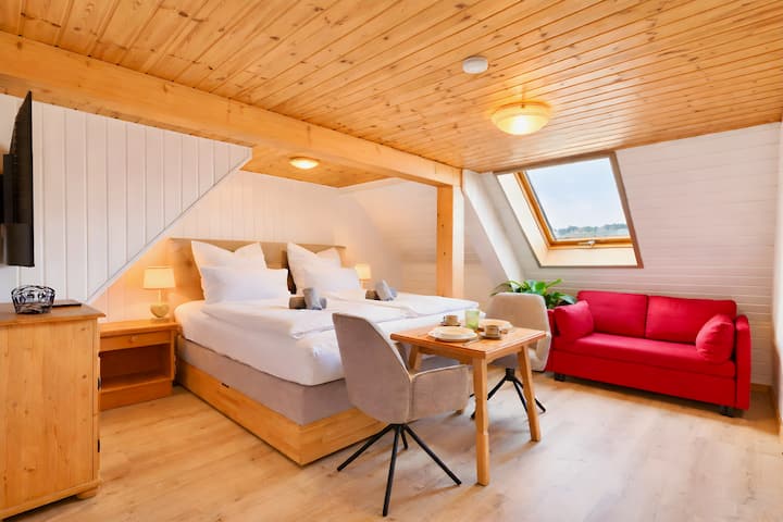 Reesl: Studio For 2 | Box Spring Bed | Pure Nature - Horben