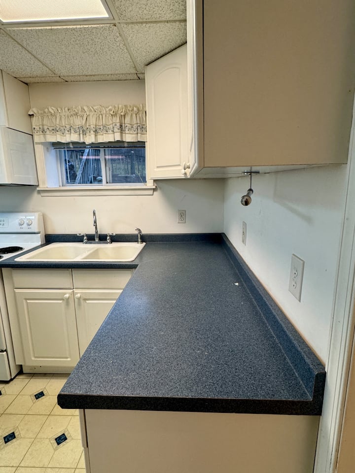 "Woodland Studio" Terrace Apartment - Annapolis, MD