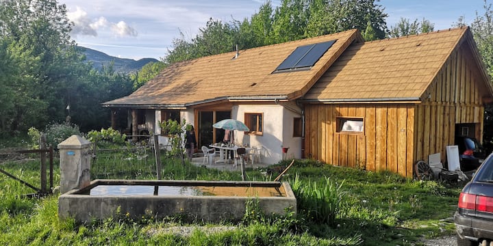 Maison De Charme En Paille - La Mure