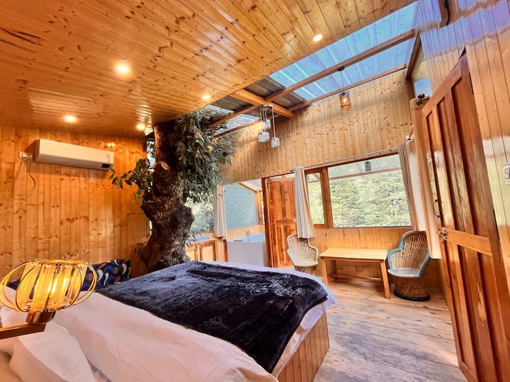 Haven Treehouse With Jacuzzi - Jibhi