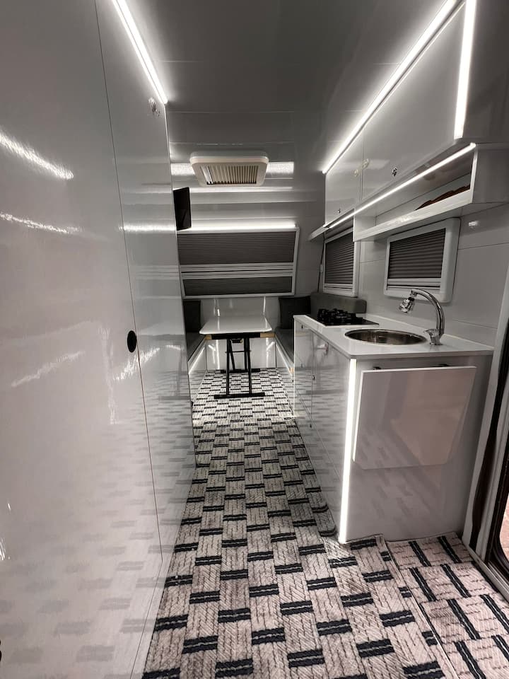 Tam Donanımlı Otel Konforunda Doğada Konaklama - Mersin