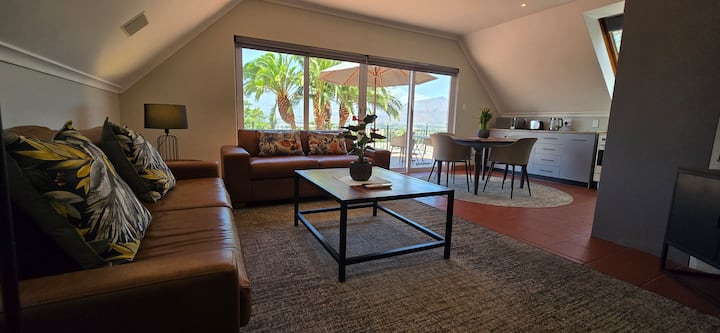 The Palm Front - Paarl