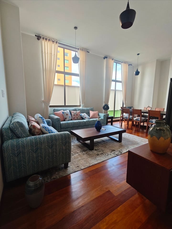 Excelente Apartamento Con Ubicación Inmejorable. - La Paz