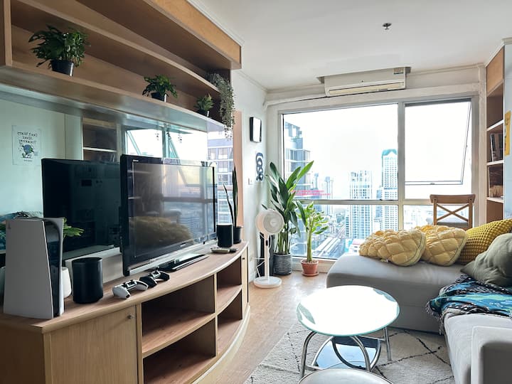 1br+1bth Silom Home In The Skies, 1 Min To Bts - Bangkok