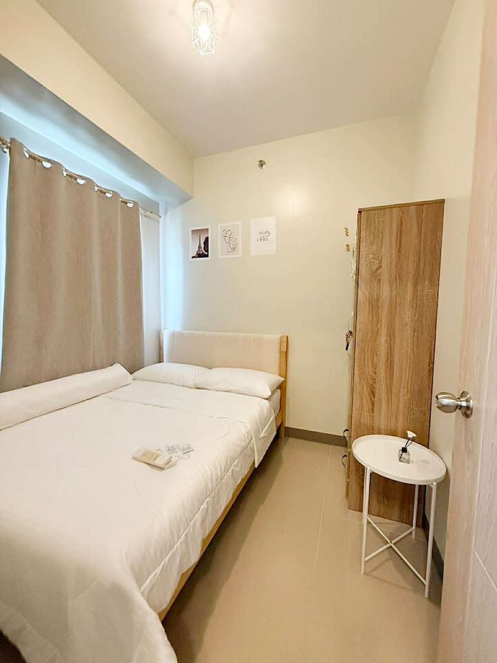 Cozy 2br Netflix & Chill W/pool And Heater - Marikina