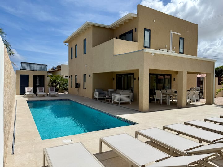 Modern Luxury Villa W/ Private Pool - Aruba