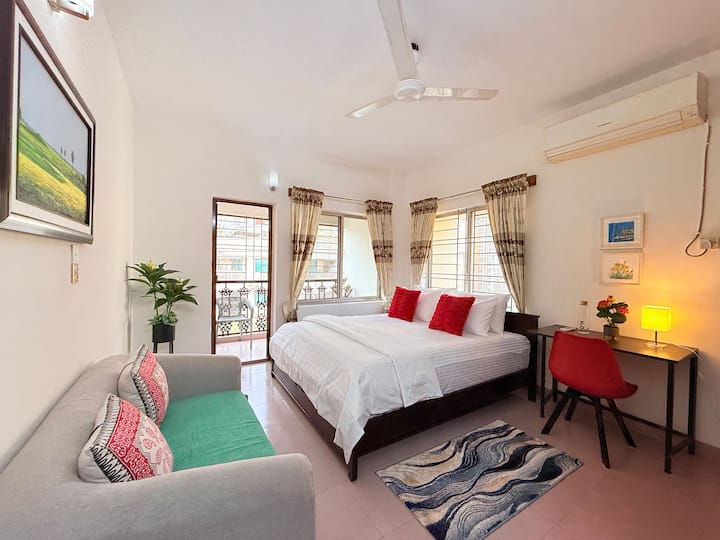 Peaceful Apartment In Banani Road 18 - Dacca