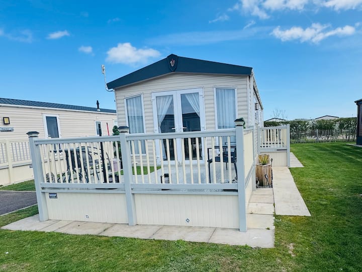 Golden Palm Resort - Holiday Accommodation 13363 - Chapel Saint Leonards