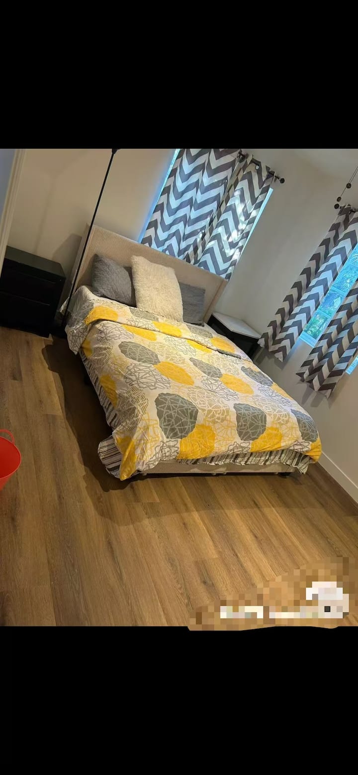 Private Entrance /Quiet Big Clean Private Suite - Whittier, CA