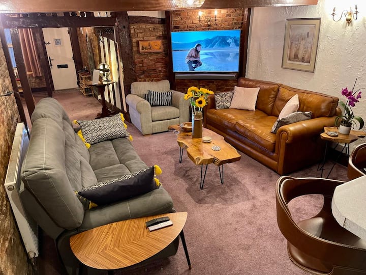 Cathedral View Cottage 2 - Gloucester