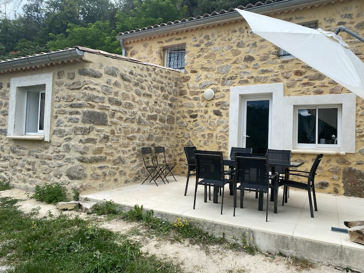 Le Pavillon En Pierre Naturelle - Thueyts