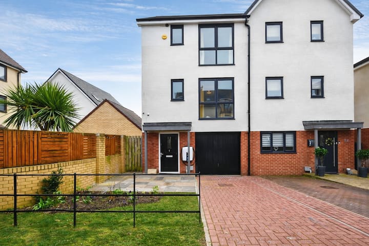 Newcastle Stay For Work Or Families |Free Parking - ニューカッスル・アポン・タイン