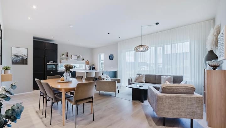 Family Home In Hafnarfjörður - Near Reykjavík - IJsland