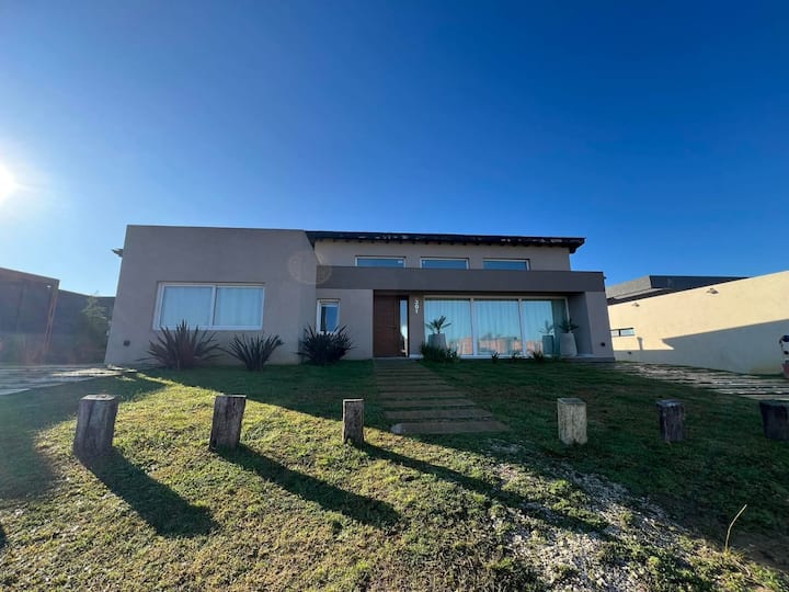 Casa Con Pileta En Costa Esmeralda Ecuestre 13 Pax - Pinamar