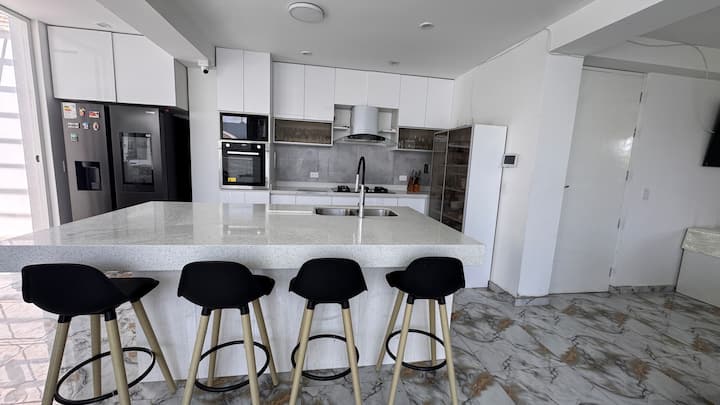 Casa En Chincha Con Piscina - Chincha Alta