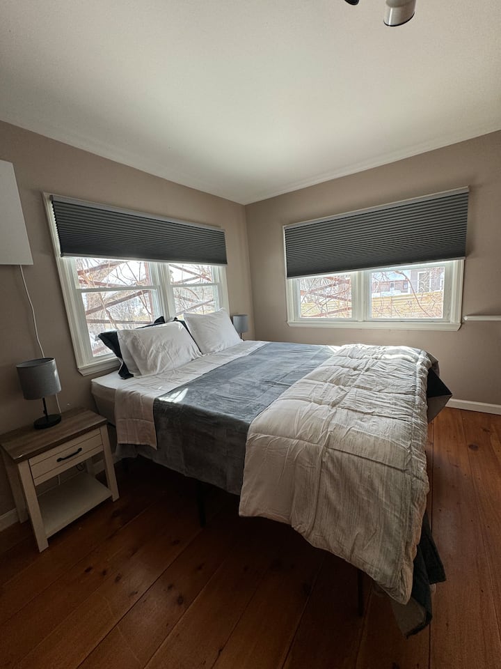 2 Bedroom 1 Bath - Shelburne, VT