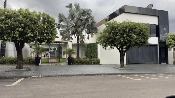 Mansão No Centro De Lucas Do Rio Verde Mt - Lucas do Rio Verde