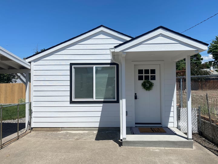 The Bumble Abode - Pendleton, OR