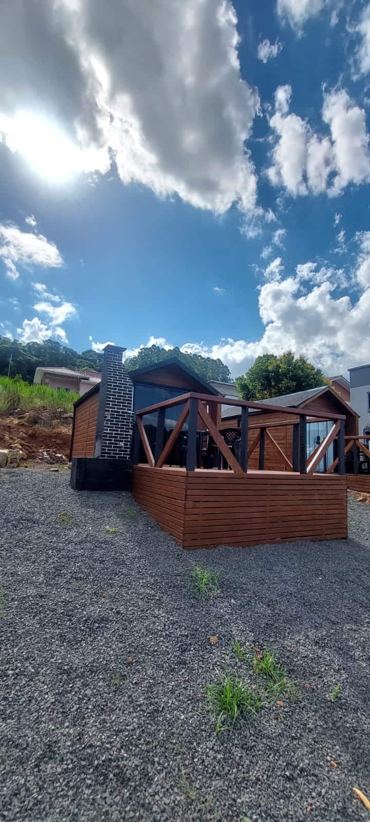 Um Quarto Para Casal  E + 1 Colchão. - Piratuba