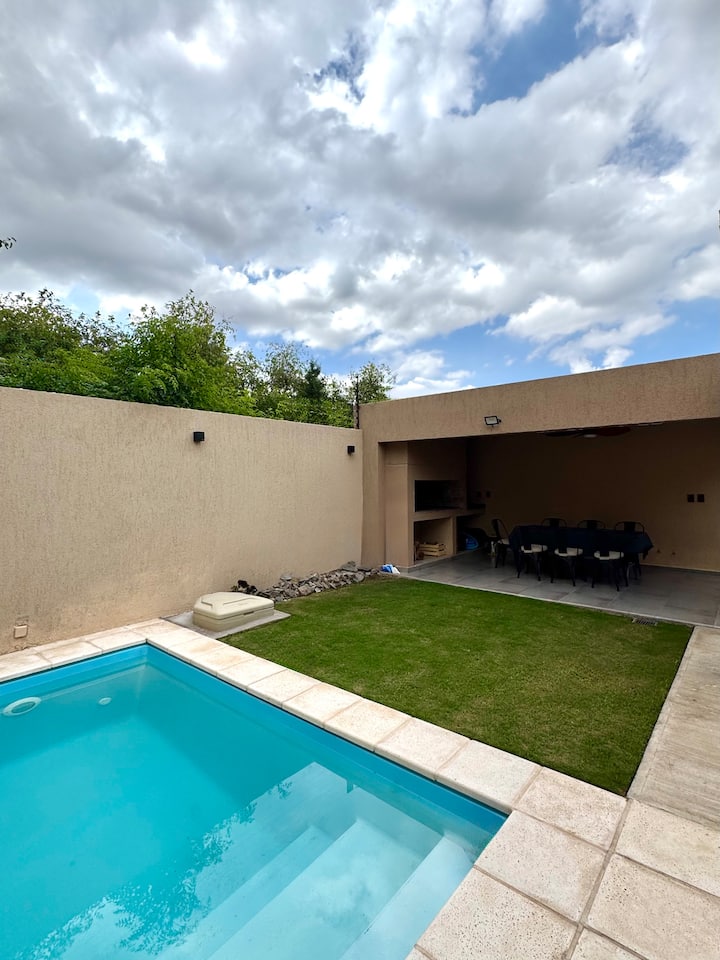 Casa Ramur 8h | 3 Hab, Pileta Y Quincho - Mendoza