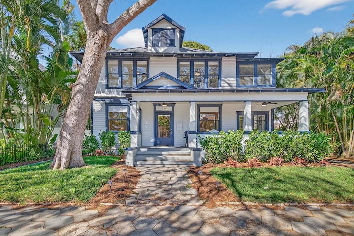 Big Front Porch On 7th Ave Old Northeast - St. Petersburg, FL