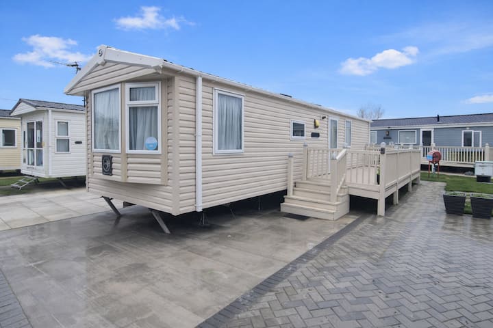 6 Berth Caravan, Beach, Funfair & Tir Prince 5 Min - Towyn